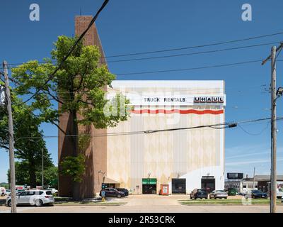 Magic Chef building designed by Harris Armstrong Stock Photo - Alamy