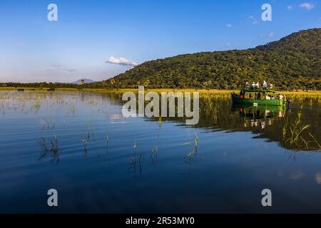 Evening atmosphere on the Shire River. Liwonde National Park, Malawi ...