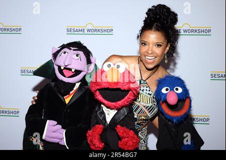 Renée Elise Goldsberry attends Sesame Workshop's annual benefit gala at ...