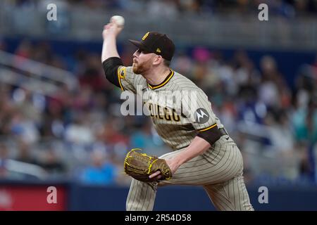 San Diego Padres' Steven Wilson delivers a pitch against the Tampa Bay ...