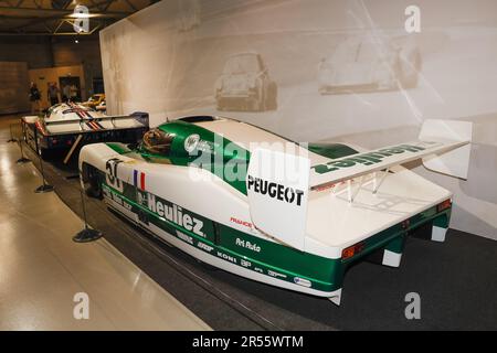 24 heures du Mans 1988 - Jaguar XJR-9 LM - Driven by: Derek Daly (IRL ...