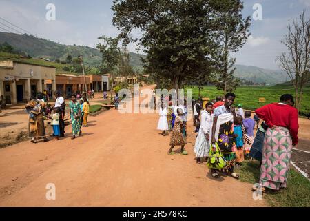 Rwanda, surroundig of Byumba, daily life Stock Photo - Alamy