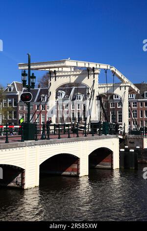 Lift bridge, Amstel, Amsterdam, North Holland, Netherlands Stock Photo ...