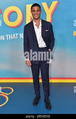 Alex Alomar Akpobome arrives at the Los Angeles premiere of "Based On A ...
