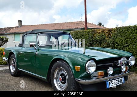 Triumph TR6 in british racing green front view enterprise motivation ...