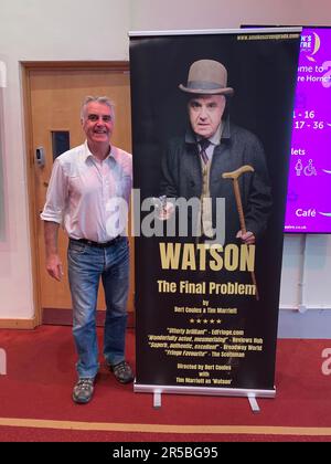 Queen's Theatre Hornchurch Stock Photo - Alamy