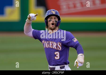 LSU outfielder Dylan Crews (3) celebrates with his team after defeating ...