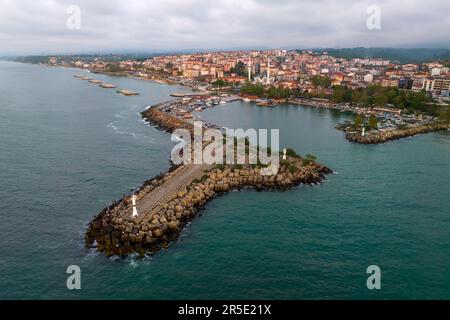 Akcakoca Town coastal view in Duzce Province Stock Photo - Alamy