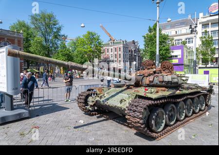 Destroyed Russian T-72 B1 tank Stock Photo - Alamy