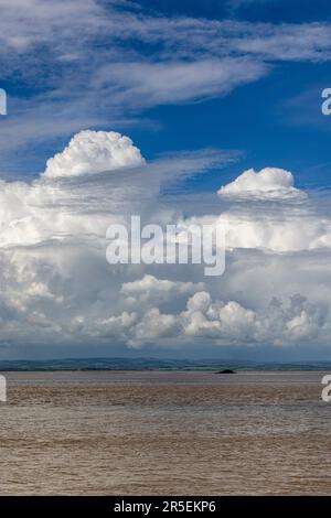 Cumulonimbus Calvus cloud along the Welsh coast Stock Photo - Alamy