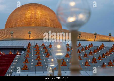 Pathum Thani, Thailand. 3rd June, 2023. Thousands of worshippers ...