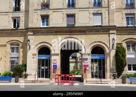 Main entrance, Hôpital Tenon, Tenon Hospital, Paris hospital, 20th ...