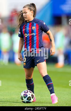 Claudia Pina of FC Barcelona in action during the Spanish Women league ...