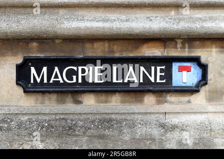 Magpie Lane street sign in Oxford, England Stock Photo - Alamy