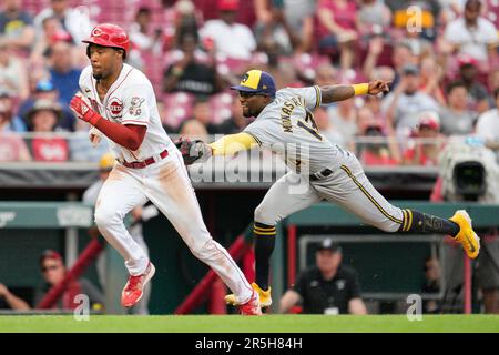 Milwaukee Brewers second baseman Andruw Monasterio (14) celebrates ...