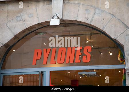 Pylones store sign Stock Photo - Alamy