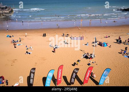Broadstairs, Kent, England, UK. Tidal seawater swimming pool on the ...