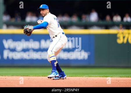 Seattle Mariners second baseman Jose Caballero walks on the field ...