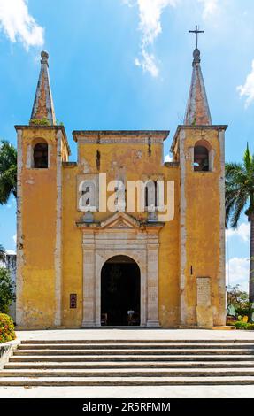 Parish church, Iglesia de Santa Ana, Merida, Yucatan State, Mexico ...
