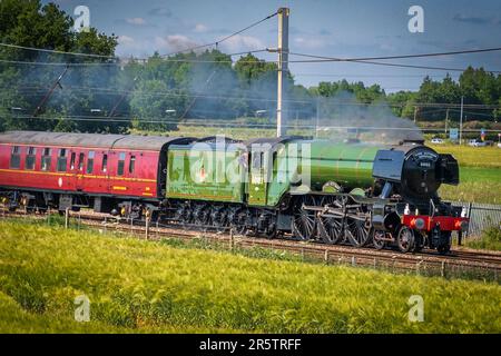 The Flying Scotsman A3 Pacific steam locomotive at speed Stock Photo - Alamy