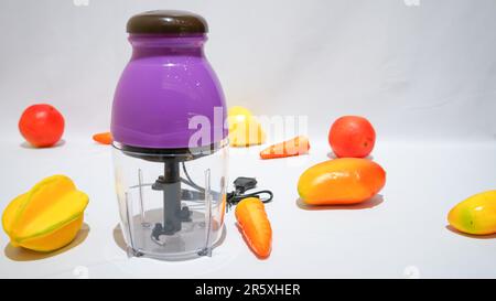 The Multifunctional Purple Mini Capsule Blender is a compact and ...