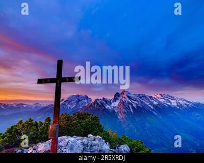 Iceberg summit cross at sunrise, Watzmann and Hochkalter with snow in ...