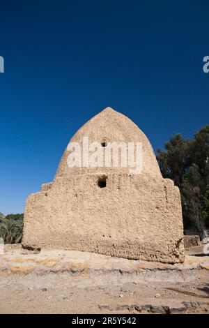 Mud house, Bahariya Oasis, Libyan Desert, mud brick construction, Egypt ...