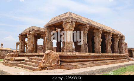 Pillars of Raghunatha Swamy Temple, Gandikota, Kadapa, Andhra Pradesh ...