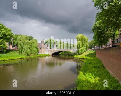 The Dommel flowing through the centre of the Dutch city of Den Bosch ...