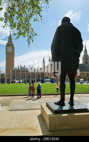 Statue of Mahatma Gandi in Parliament Square Westminster London Stock ...