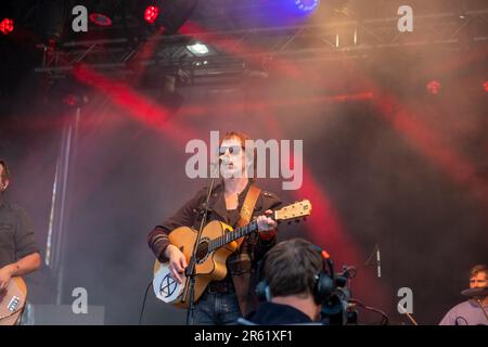 The Roving Crows perform on the Bob Wyatt Stage at Wallingford Bunkfest ...