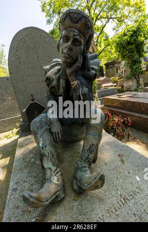 The grave of the Russian dancer and choreographer Vaslav Nijinsky in ...
