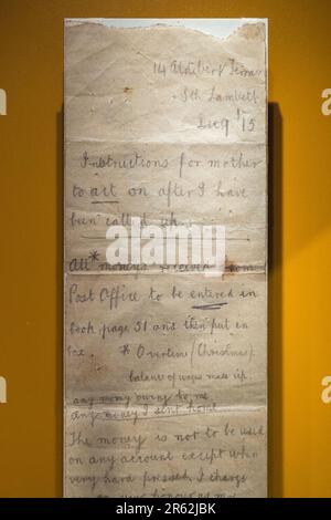 London, England, UK. 9th Dec, 2022. Thousands of striking Royal Mail ...