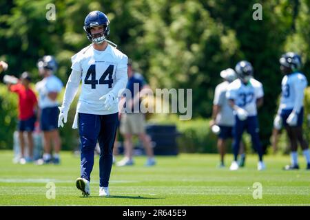 Seattle Seahawks linebacker Nick Bellore (44) lines up for the play ...