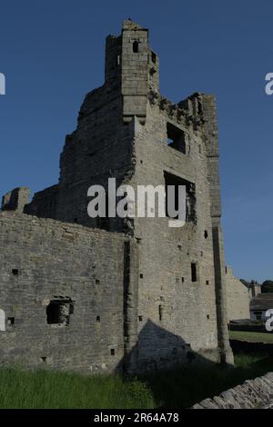 Middleham Castle, childhood home of Richard III Stock Photo - Alamy