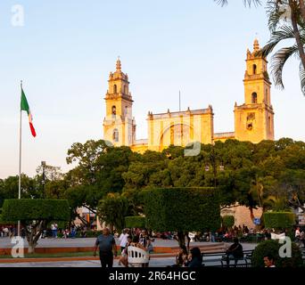 Plaza Grande city main square, Cathedral church of San Ildefonso ...