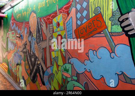 Graffiti along Dela Rosa Walkway, Makati City, Manila, Philippines ...