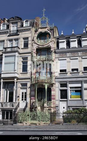The art nouveau Saint Cyr house, Square Ambiorix, Brussels. Designed by ...