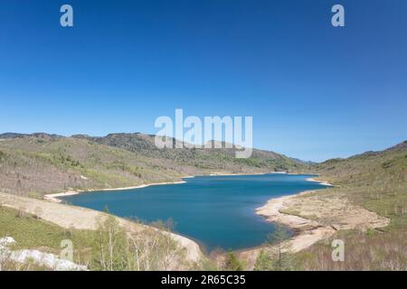 Lake Notan in fresh green Stock Photo - Alamy