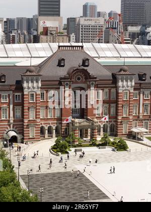 Tokyo Station's red brick station building Stock Photo - Alamy