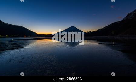 Lake Shojin and Mt. Fuji before dawn Stock Photo - Alamy