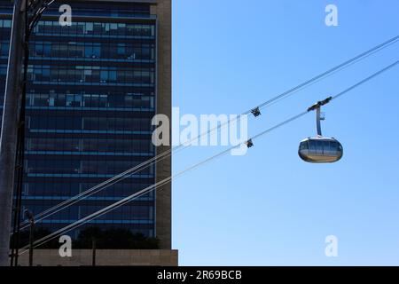 cable car in Portland, Oregon Stock Photo - Alamy
