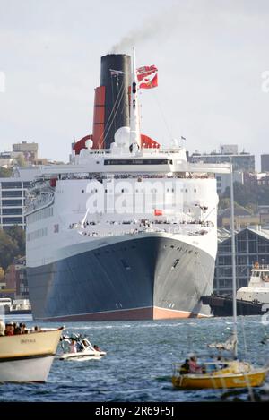 The QE2, the oldest ship in the Cunard fleet, makes her last visit to ...