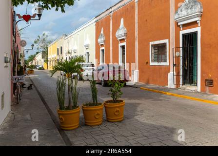 Renovated Spanish colonial buildings occupied by upmarket shops, Calle ...