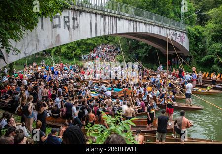 Baden-Württemberg, Tübingen: 08 June 2023, A disqualified team of the ...