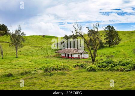 Antioqueña rural peasant house - Traditional architecture of Colombia ...