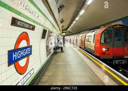 London Underground Highgate station Stock Photo - Alamy