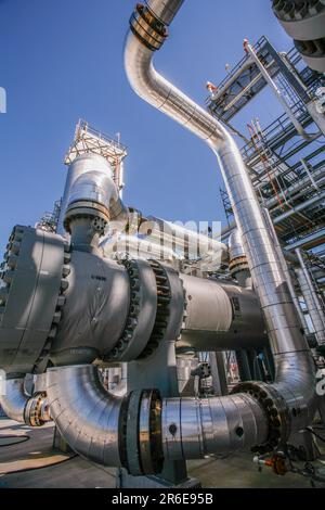 Refinery components inside a refinery Stock Photo - Alamy