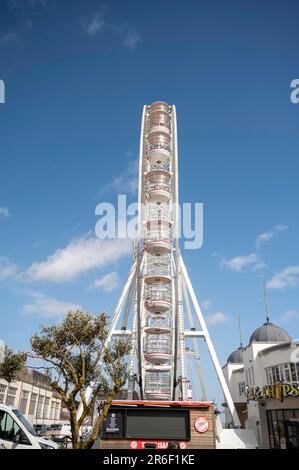 fair ground ride wheel at clacton-on-sea Stock Photo - Alamy