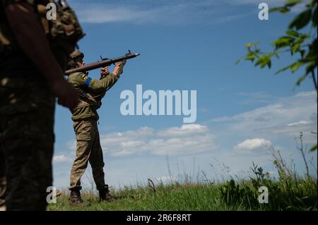 Vuhledar, Donetsk Oblast, Ukraine. 8th June, 2023. Soldiers from the ...